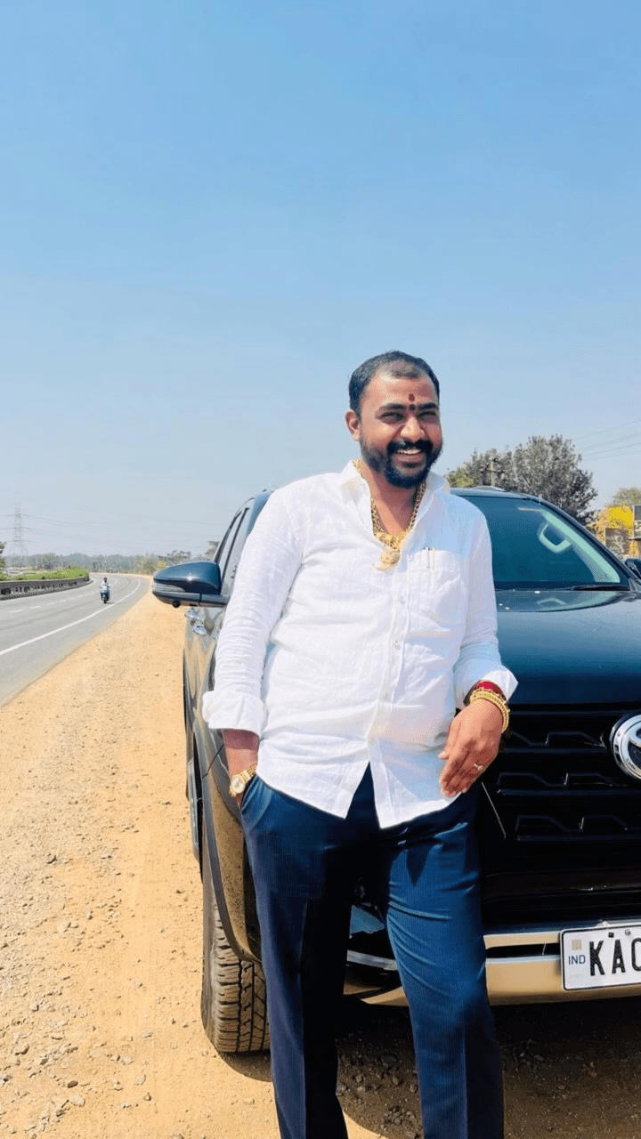 Gold Suresh (Bigg Boss Kannada 11) Wiki, Age, Wife, Family, Biography ...