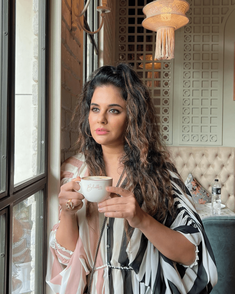 Sara Arfeen Khan (Biggboss Hindi) Biography, Wiki, Height, Weight, Age ...