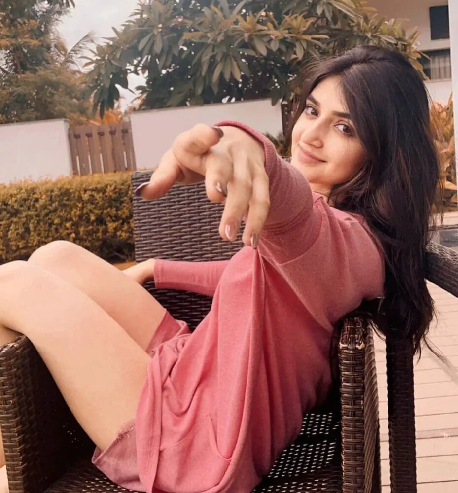 Sree Leela Wiki, Height, Age, Boyfriend, Family, Biography, Movie ...