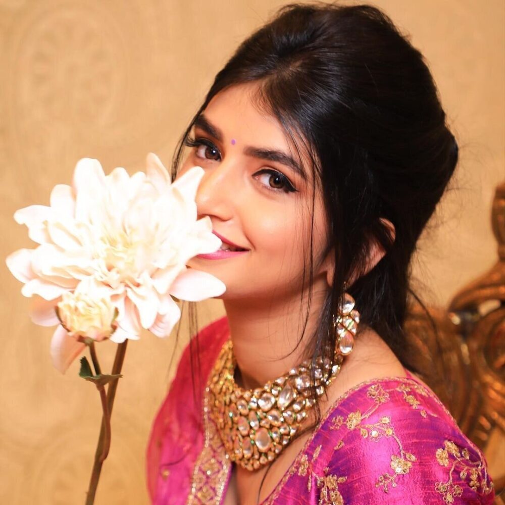 Sree Leela Wiki, Height, Age, Boyfriend, Family, Biography, Movie ...