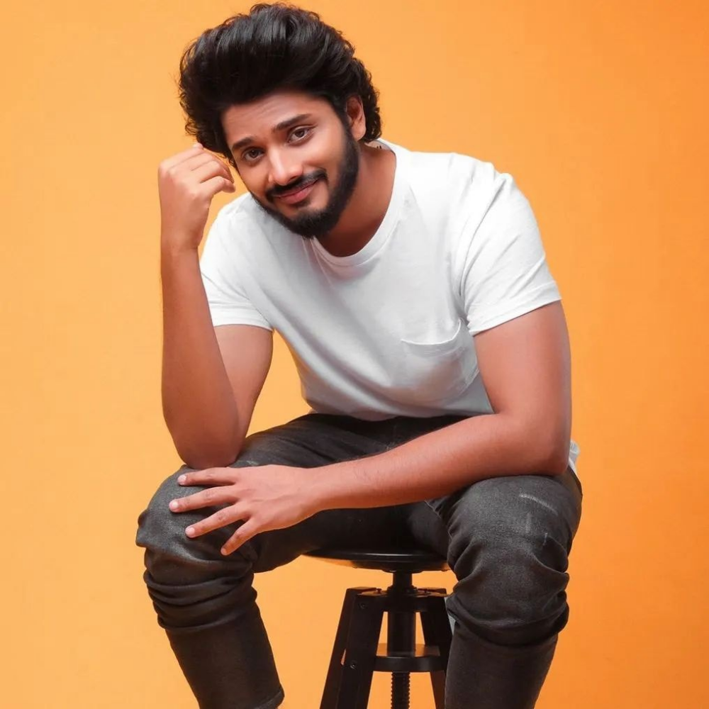 Teja Sajja Wiki Biography, Age, Height, Weight, Wife, Girlfriend ...