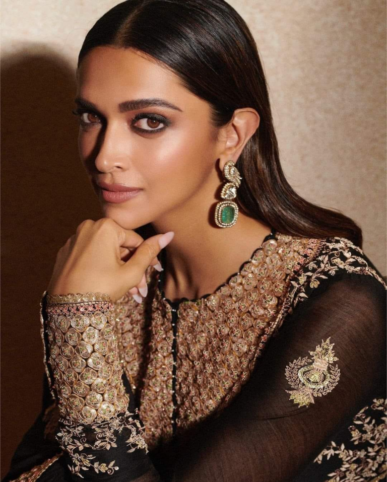 Deepika Padukone Wiki Biography, Age, Height, Weight, Husband, Boyfriend Family, Networth - Film ...