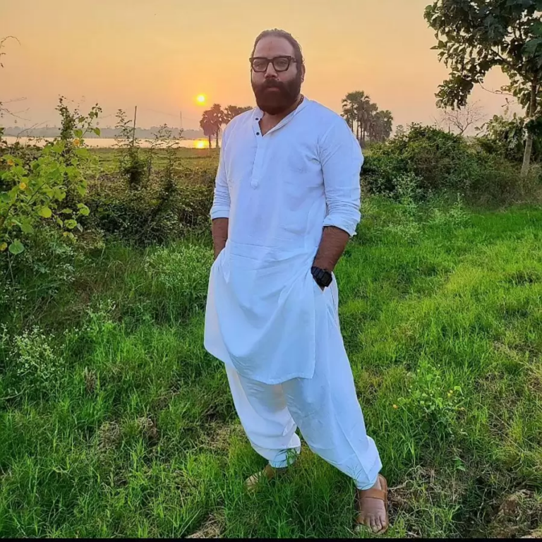 Sandeep Reddy Vanga Age, Family, Images, Wife, Biography, Wiki & More ...