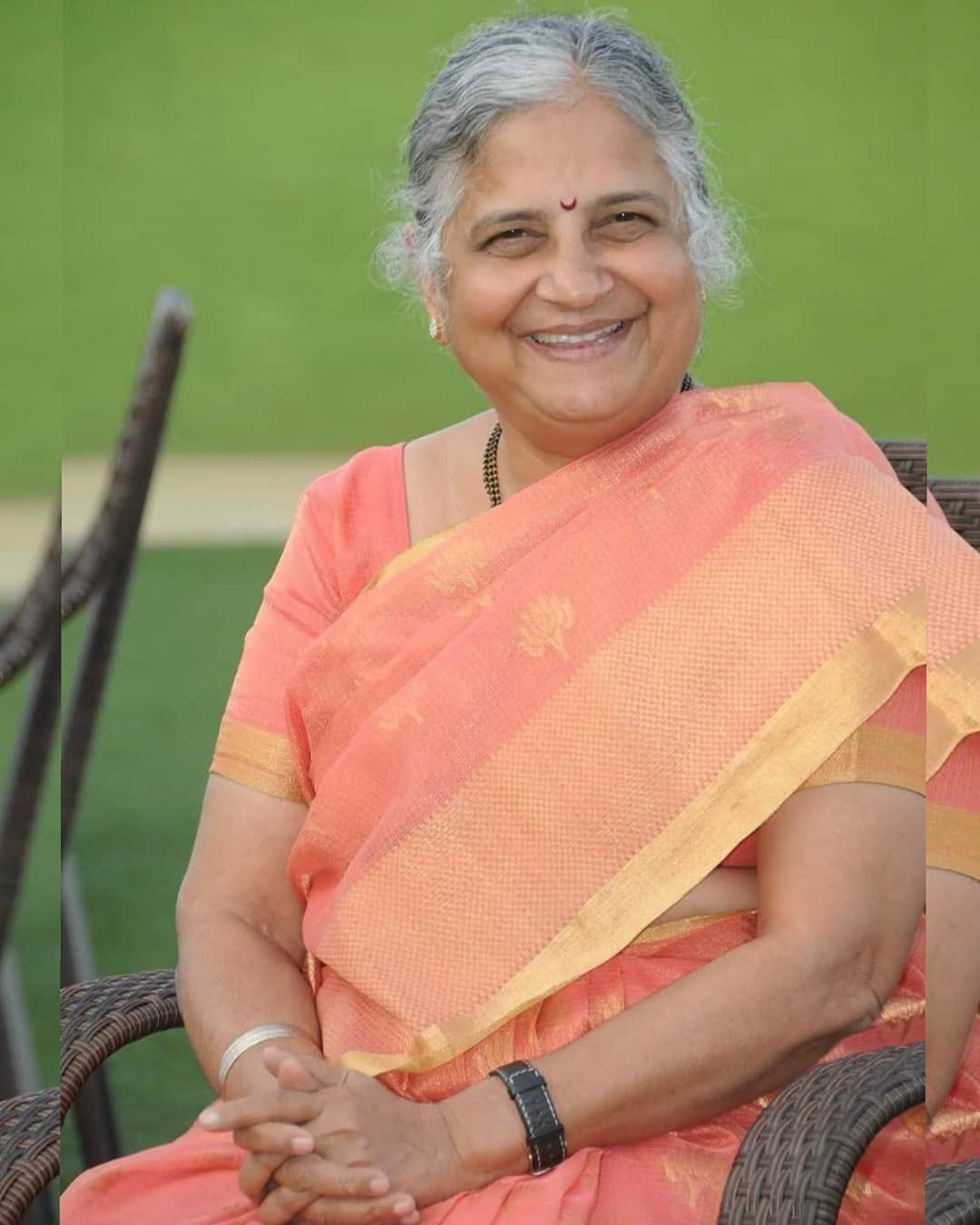 Sudha Murty Age, Family, Images, Husband, Biography, Wiki & More - GK Facts