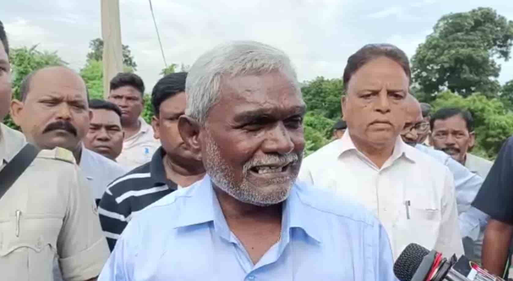 Champai Soren Biography, Age, Spouse, Family, Native, Political party ...