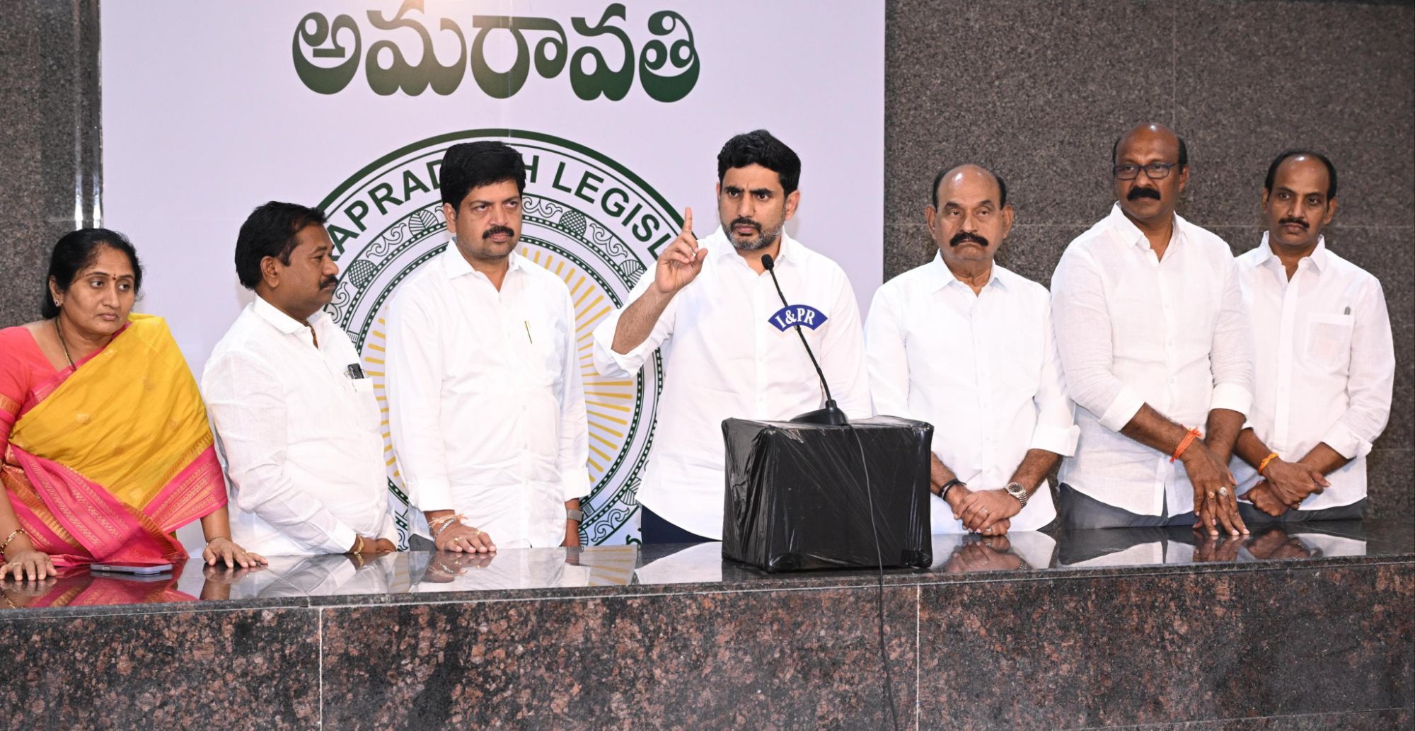 మే నుంచి తల్లికి వందనం కింద 15000 - STUDYBIZZ