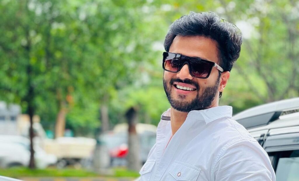 Akarsh Byramudi Age, Height, Family, Serials, Biography, & More ...