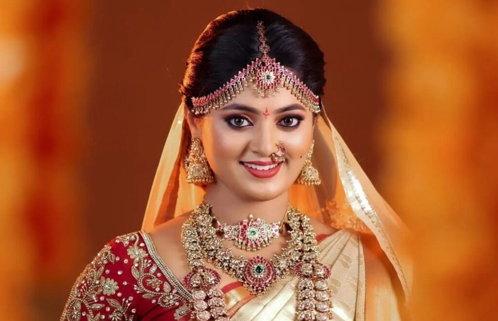 Sangeetha Kalyankumar Biography, Age, Husband, Family, Serials, Wiki ...