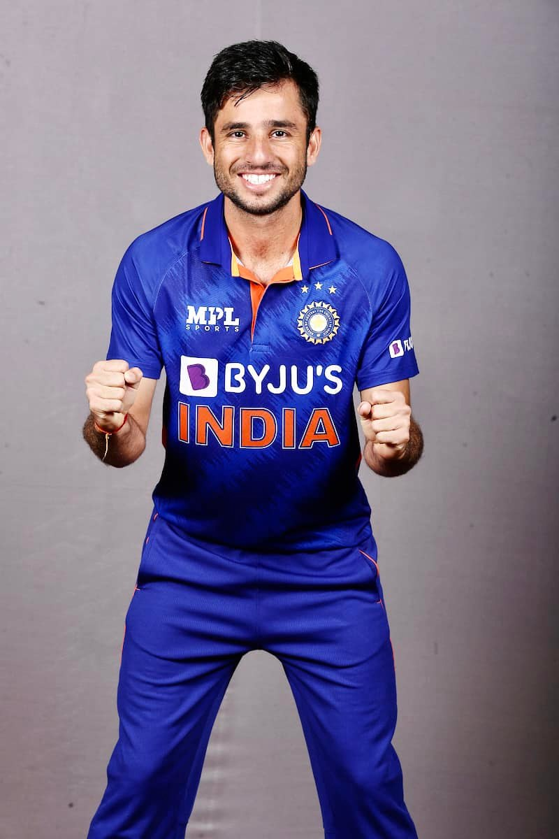 Ravi Bishnoi Biography, Profile, Age, Country, Cricket Stats, Wife ...