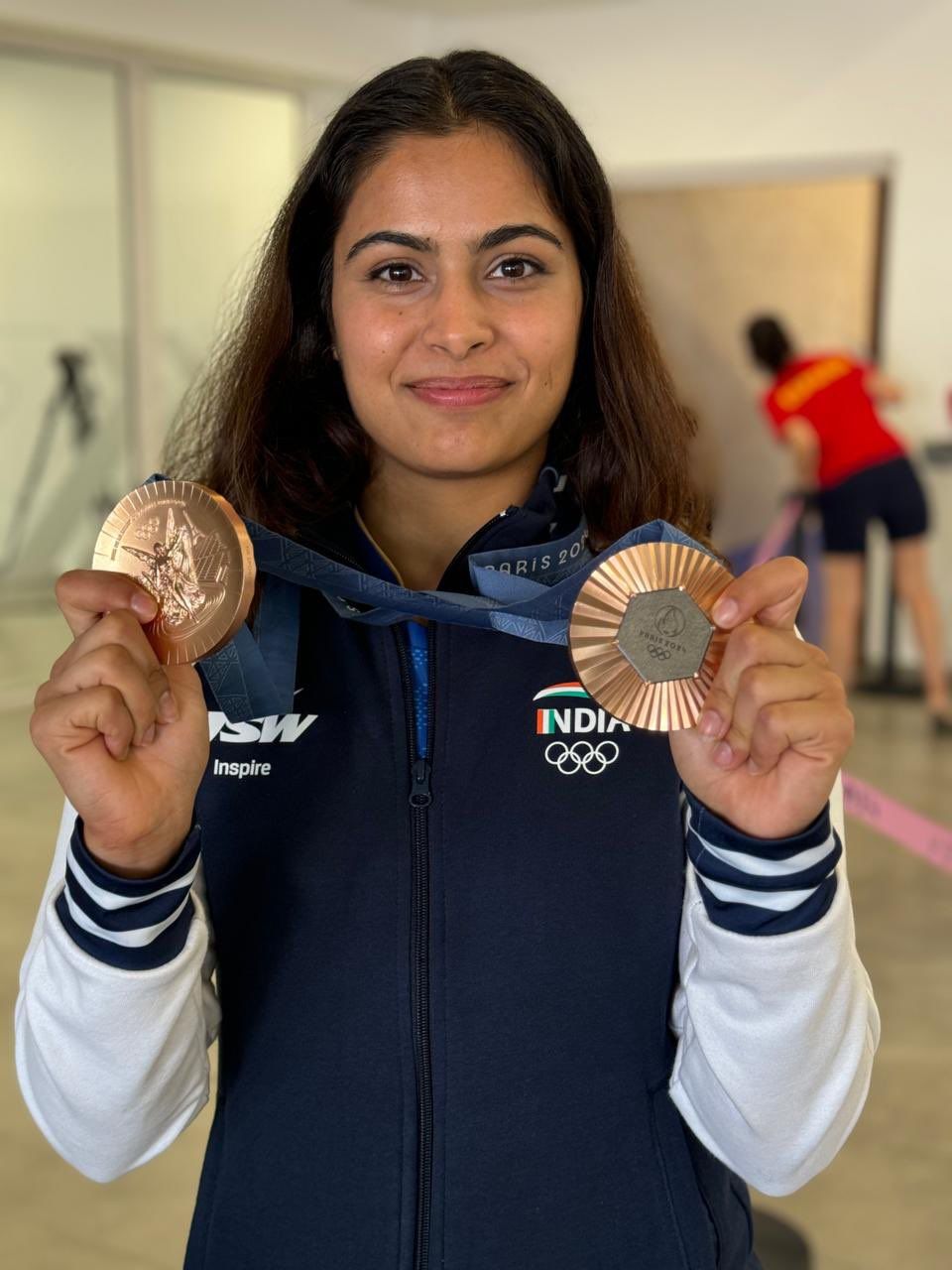 Manu Bhaker Biography, Profile, Age, Country, Height, Salary, Wiki, and ...