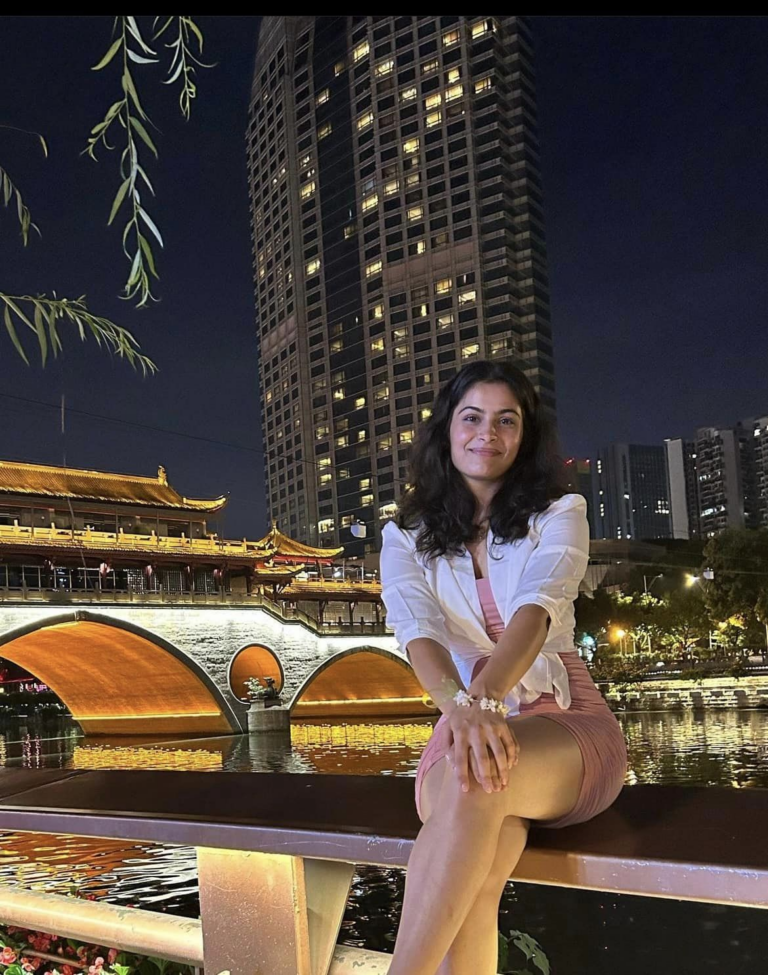 Manu Bhaker Biography, Profile, Age, Country, Height, Salary, Wiki, and ...